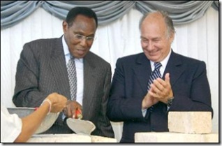 PROFESSOR GEORGE SAITOTI LAYS THE FOUNDATION STONE – Ismailimail
