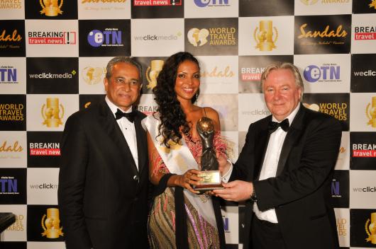 Shabir Walji wins World Travel Award for Belize Resort – Ismailimail