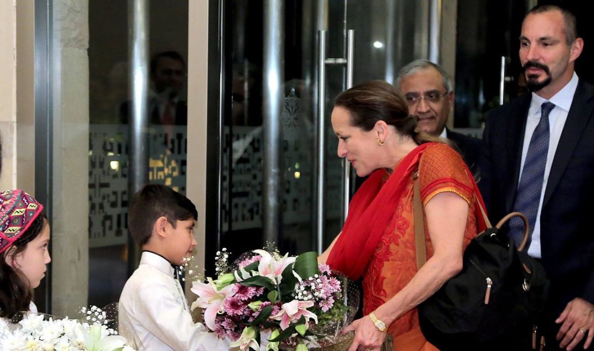Princess Zahra and Prince Rahim Aga Khan arrive in Pakistan, visit ...