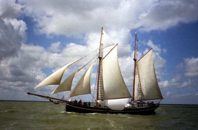 Ginan: Kheddo kheddo jemaani naavddi – Sail skillfully in the boat ...