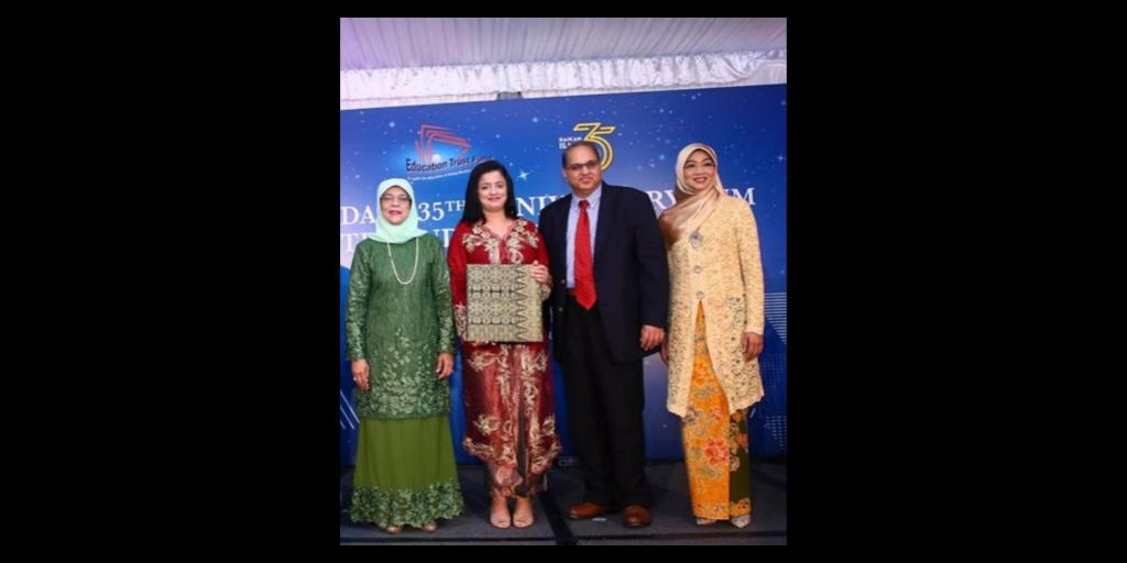 Dr Reshma and Professor Aziz Merchant Receive ‘Partner of Mendaki ...