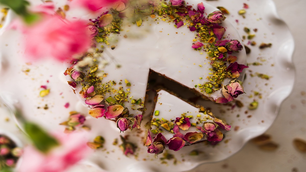 Shahzadi Devje (@Desiliciousrd): Persian Love Cake – #Navroz Recipe ...