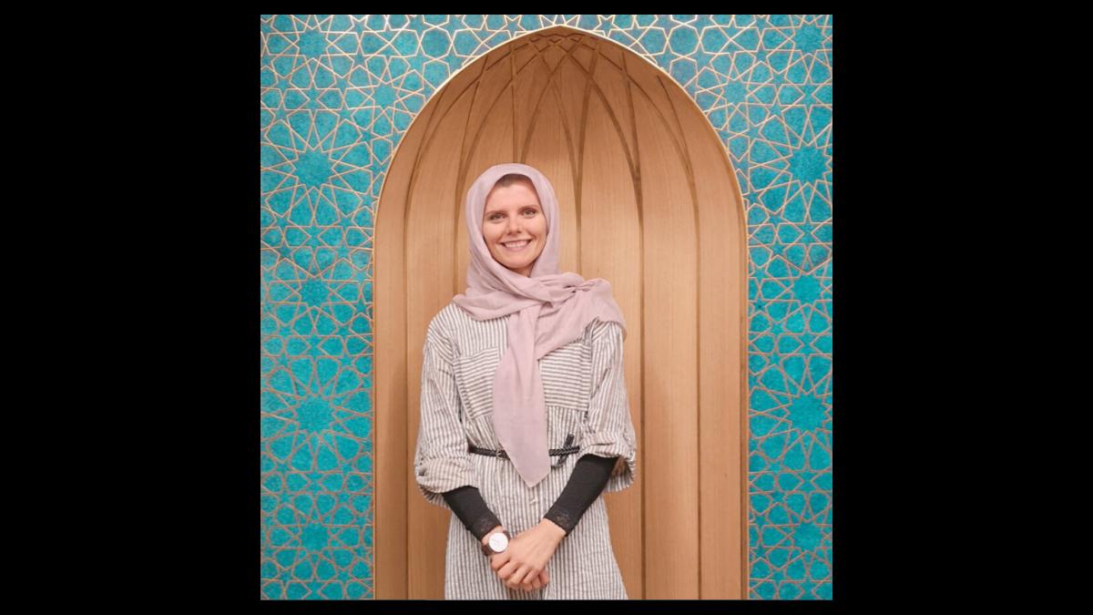 Sandy Kurt: An artist specializing in Islamic geometric patterns ...