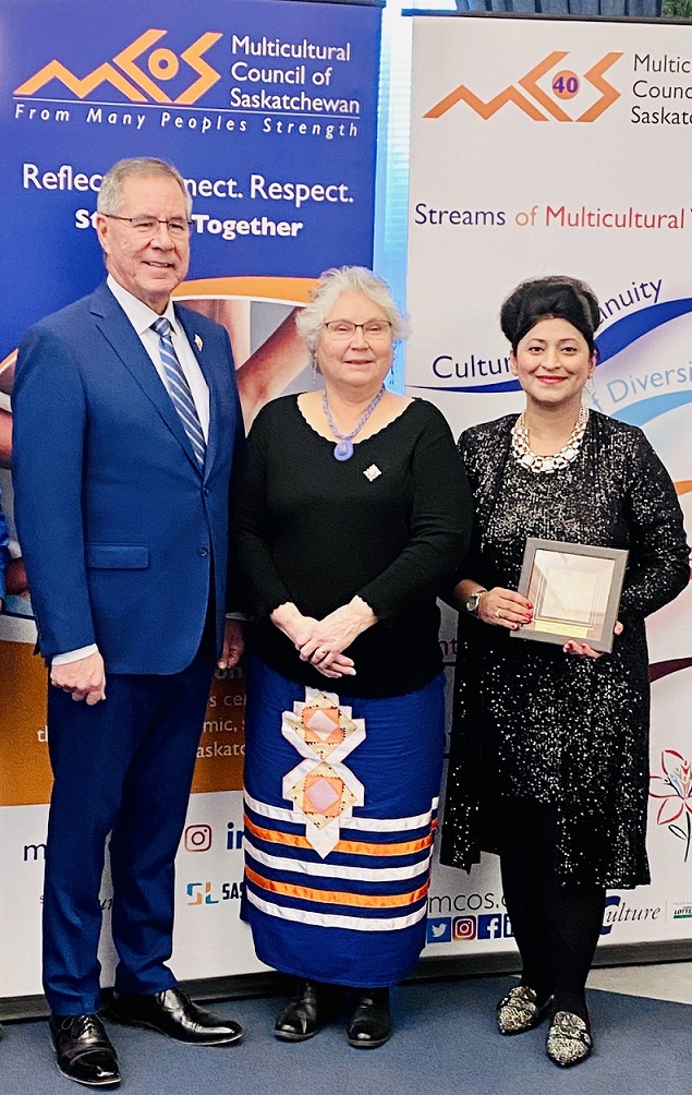 Dr Shela Hirani receives the 2022 Saskatchewan, Canada Multicultural ...